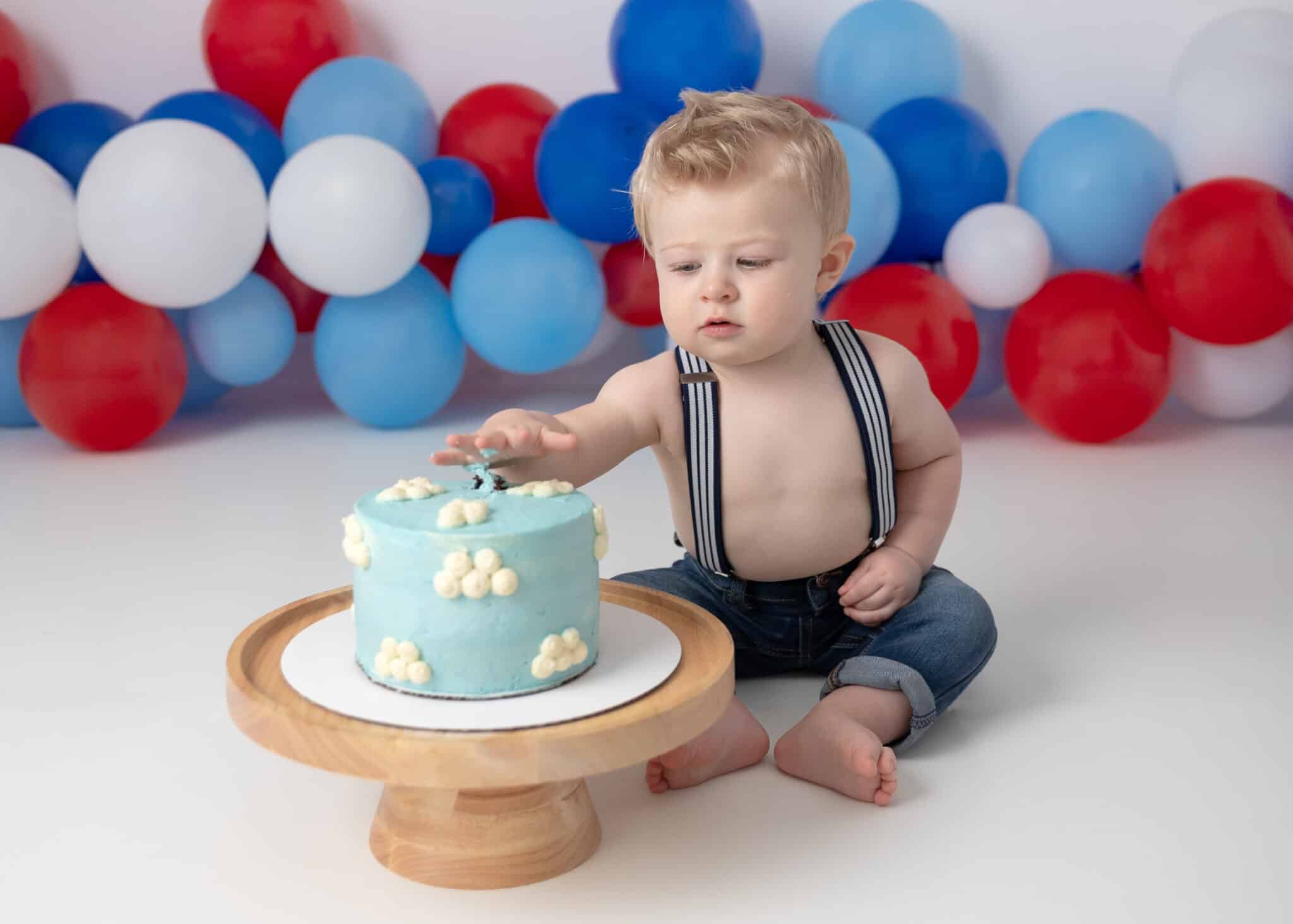 41 Adorable First Birthday Photoshoot Ideas